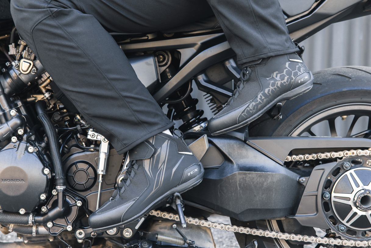 GIÀY BẢO HỘ MOTOR TCX SHIFTER SPORT - BLACK - TCX Việt Nam